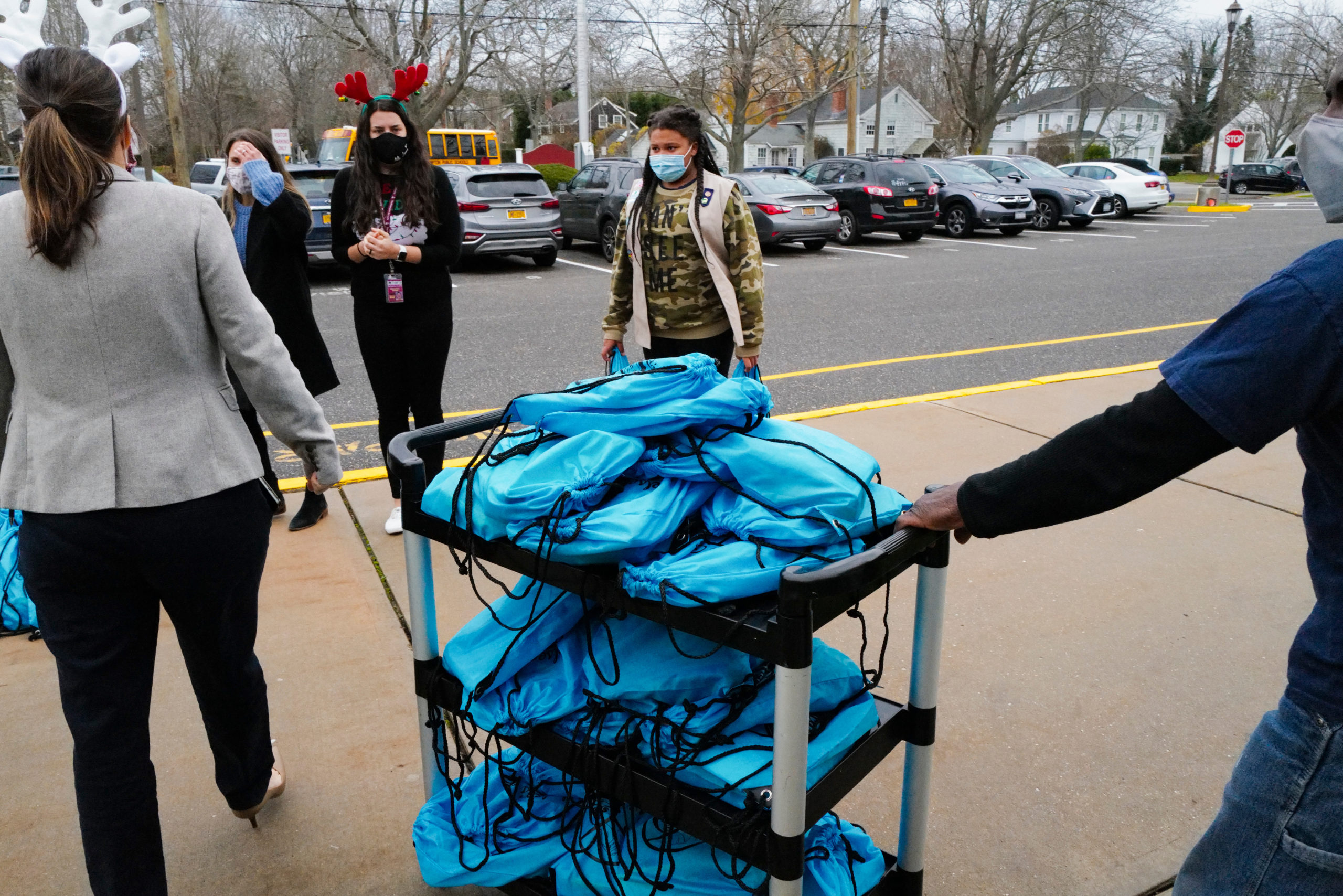Shinnecock Girl Scouts Donate Art Supplies To Free Lunch Program ...