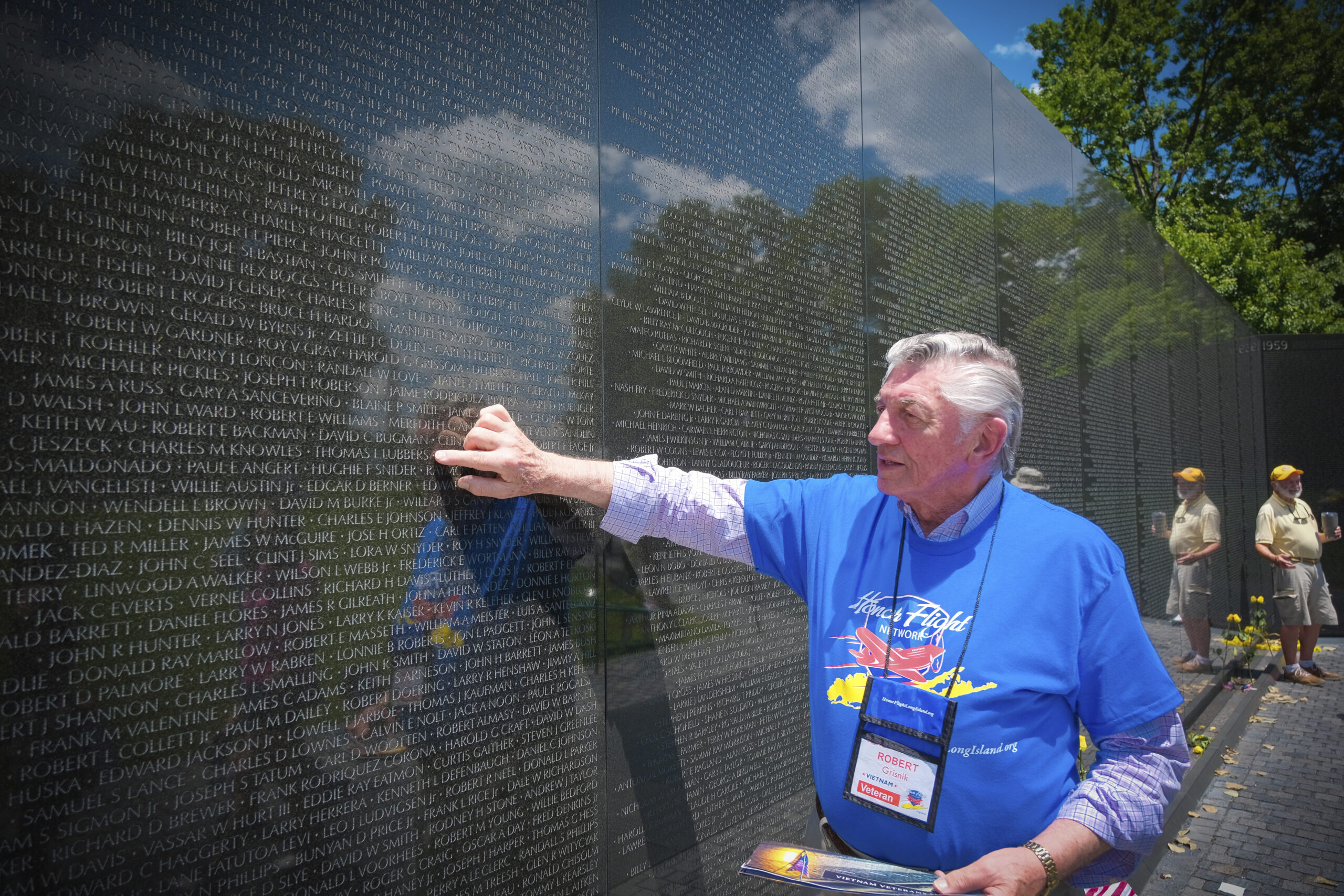 Local Veterans Take Honor Flight - 27 East