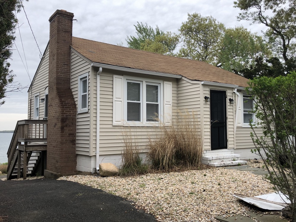 Zoning Board Takes Close Look at New Terry Drive House - 27 East