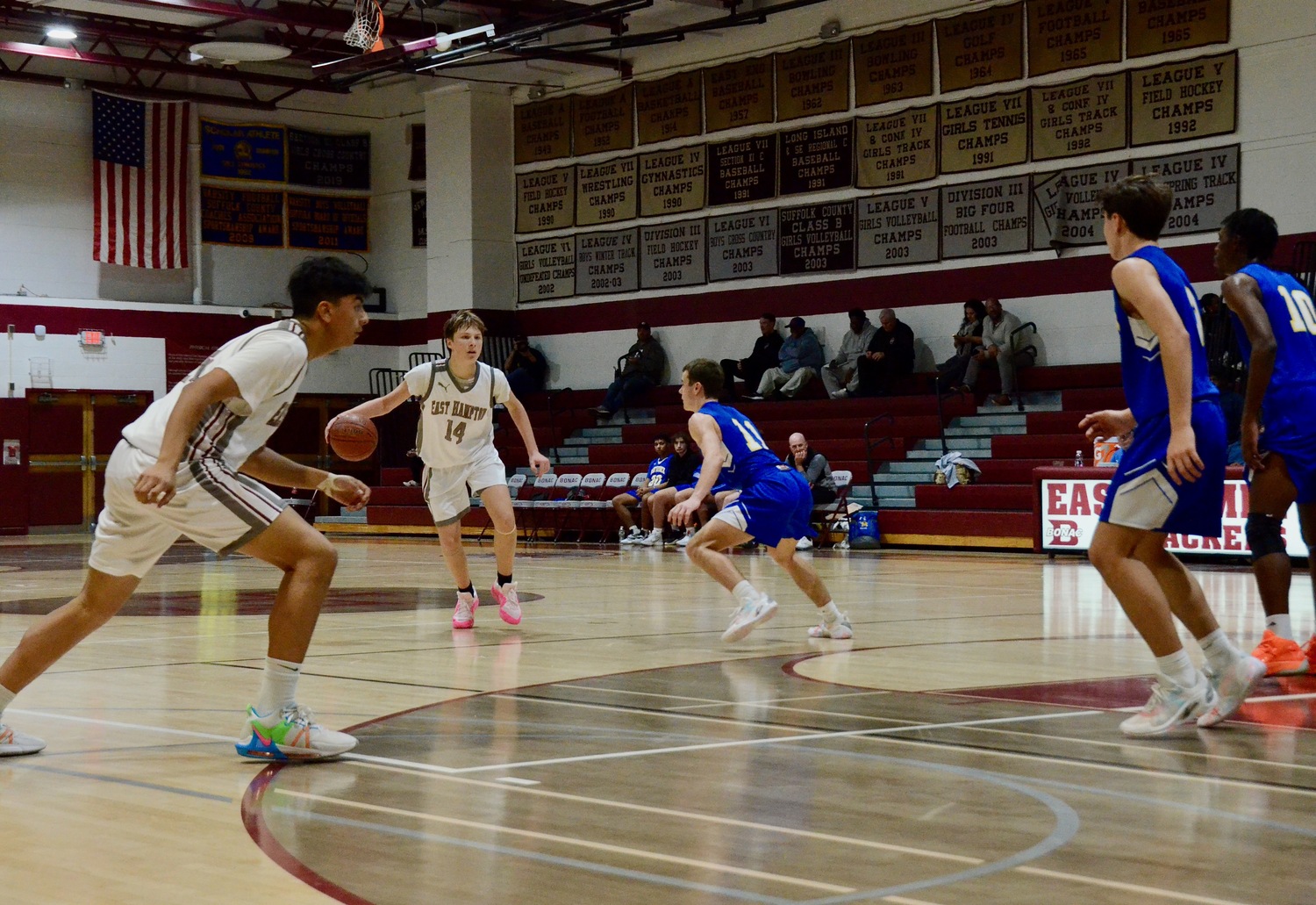 Bonackers Win Host Kendall Madison Tip-Off Classic for the First Time ...